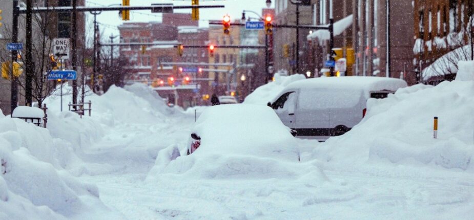 Le "blizzard du siècle" fait près de 50 morts aux États-Unis, le froid ...
